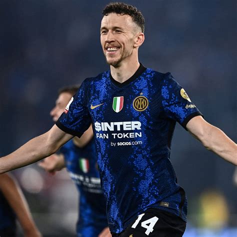 Download Ivan Perisic Smiling Wide Wallpaper