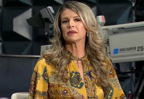 Sbt Tv Exclusivo Cida Marques Fala Sobre Assédio Fama E Saída Da Igreja Minha Fragilidade