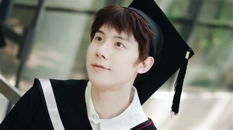 那就祝我们毕业快乐 周奇 周奇 哔哩哔哩视频