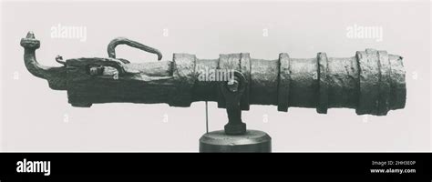 Breechloading Cannon 15th Century Mounting Modern Spanish