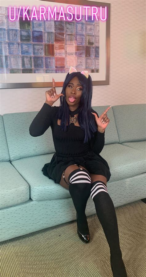 Bts Scene Of A Girl On Girl Scene R Ebony