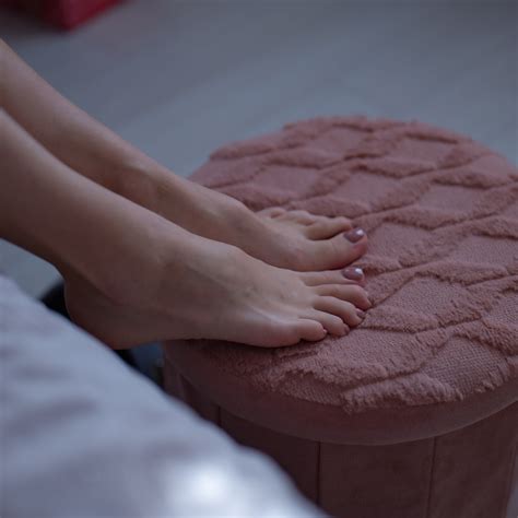 Nail Fungus Tips To Protect Yourself Inaessentials Ie