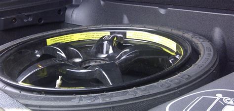 Cara Mengganti Ban Kempes Mini Cooper Mini Cooper Senopati Jakarta