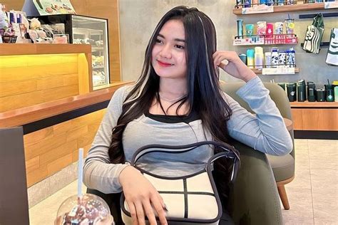Siapa Monic Monica Penyanyi Dangdut Asal Salatiga Topikindo