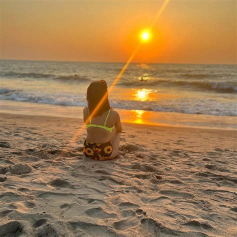 Pic Talk Shraddha Das Bomb In Bikini