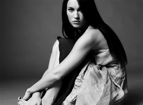 Megan Fox Black And White Wallpaper Hd Celebrities 4k Wallpapers
