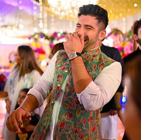 Aiman Khan And Amal Give Surprise To Muneeb Butt On Birthday Reviewitpk