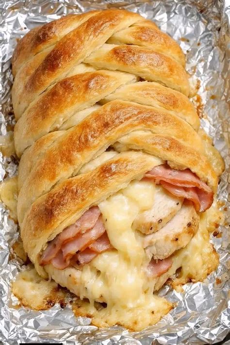 Cheesy Chicken And Ham Stuffed Bread Bake Cyssero