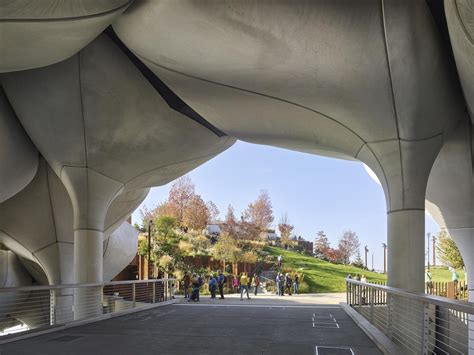 画廊 专访摄影师 Roland Halbe，在照片中展示情感的碰撞 3