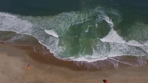Video How To Escape A Rip Current