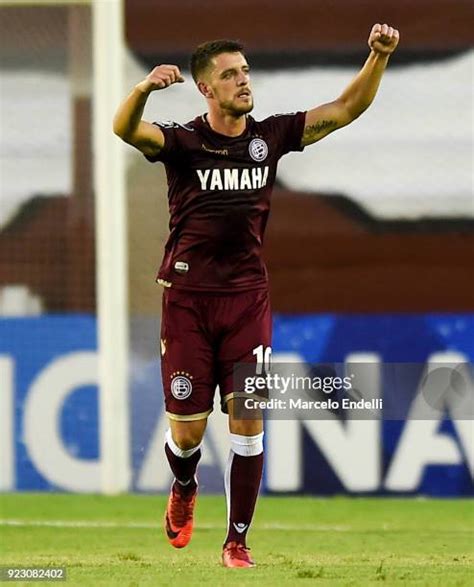 1457 Alejandro Silva Photos And High Res Pictures Getty Images