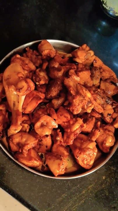Sunday Kitchen Handling Chicken Punjabi Masala Aka Kassa Chicken Youtube