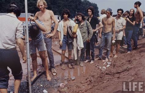 Photos That Show What It Was Like To Be At Woodstock In 1969 43 Pics