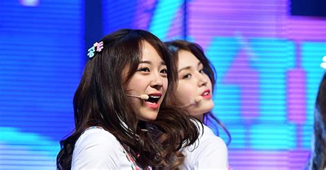 포토엔 아이오아이ioi김세정 갓세정이라 불리는 각선미