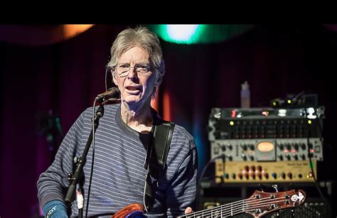Surviving Grateful Dead Members Pen Tribute To Phil Lesh Today We Lost A Brother