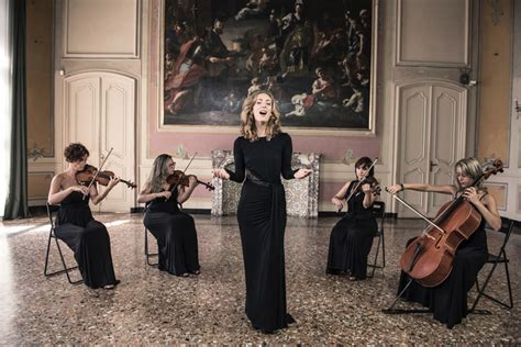 Hire Female Vocalist Book String Act String Band Italy