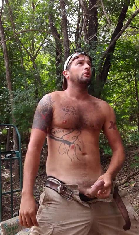 Outdoor Worker Jerks And Shoots A Big Cum Load 2 Em Inglês