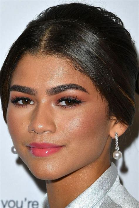 21 Celebrities Who Give Us Serious Eyebrow Envy Essence Celebrity Eyebrows How To Color