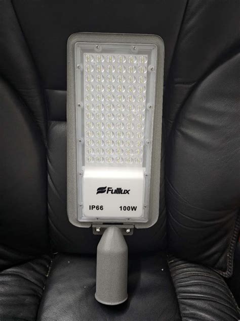 Pju Listrik W Tiang Bisa Diatur Adjustable Lampu Jalan Listrik Watt Lampu Jalan W