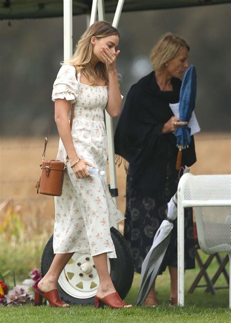 Margot Robbie Out In Dalby 05052019 Hawtcelebs