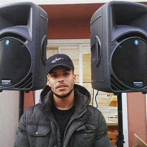 Tavior Mowry Recording Connection