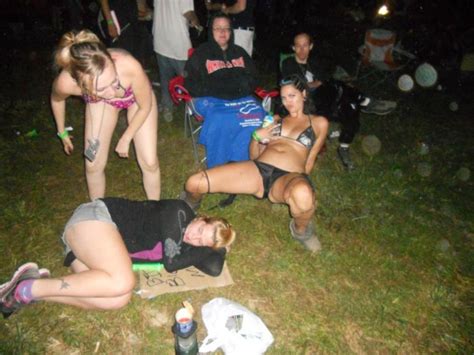 Passed Out Juggalos 36 Pics Passed Out Juggalos 36 Pics