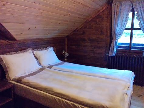 Pećinar Kafana Sa Prenoćištem Ljubiš