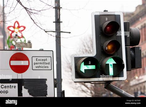 Green Left Arrow Traffic Light