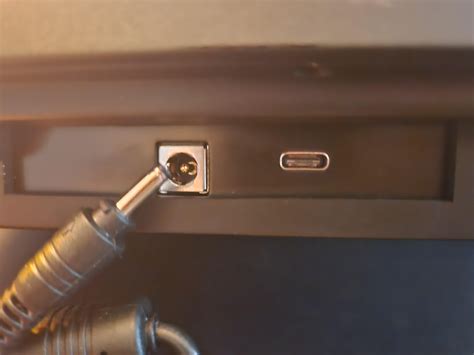 huion sent me the wrong size power adapter for the kamvas pro 24 4k