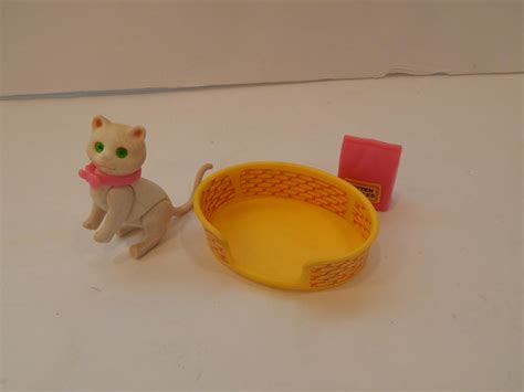 Vintage Barbies Cat Fluff With Bed And Food Mattel 1980s Etsy