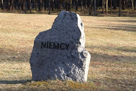 10 Free 트레블 And Treblinka Images Pixabay