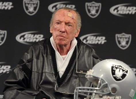 Las Vegas Raiders Honor Al Daviss 94th Birthday Sports Illustrated