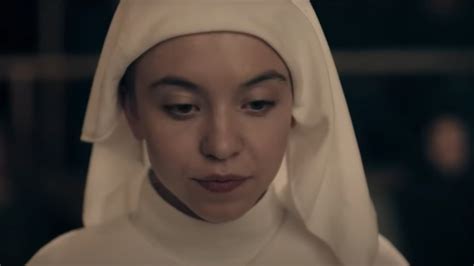 How Old Was Sydney Sweeney In The Handmaids Tale Mandatory