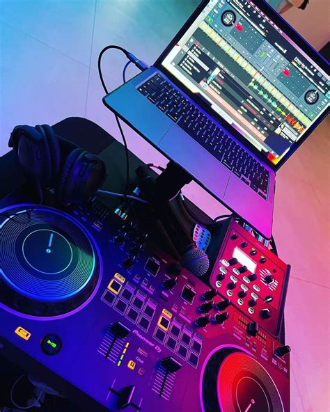 Épinglé Par ️‍🔥🍑ᴘɪʀᴀɴʜᴀ🍑 ️‍🔥 Sur Edm