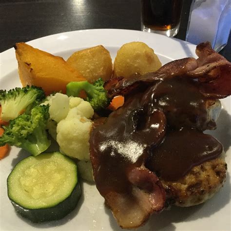 The Pascoe Vale Rsl Restaurant Reviews Photos And Phone Number