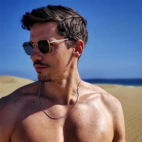 M Loshmee • Threads Say More