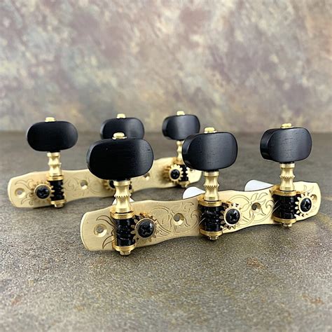 Gotoh Classical Guitar Tuners Gold With Wood Button 35g1800enx