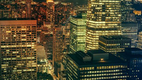 monopoly critic says nyc s power grid is collapsing