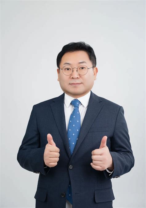 촬영편집 활동에 필요한 프로필 촬영 개인·프로필 사진 포트폴리오 크몽