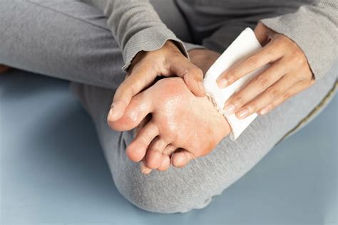 Preventing Sweaty Feet In Safety Shoes Uvex Safety