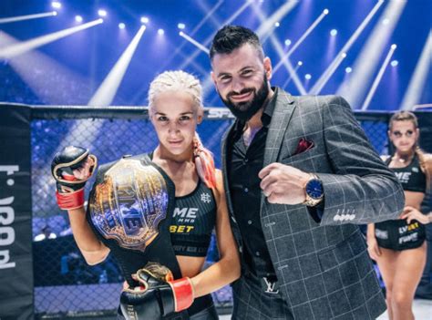 Według Szacunków Za Walkę W Fame Mma Aniela Bogusz Czyli Sexmasterka
