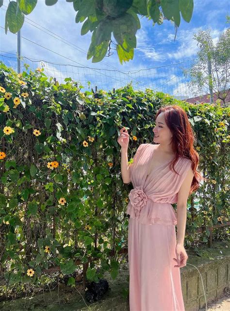 110 Ảnh Vy Oanh Sexy Tạo Dáng Cực Hấp Dẫn Genz Relax