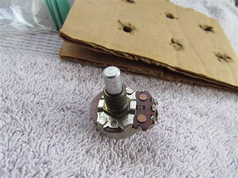 1968 Cts Potentiometer Solid Shaft With Disk Capacitor Reverb