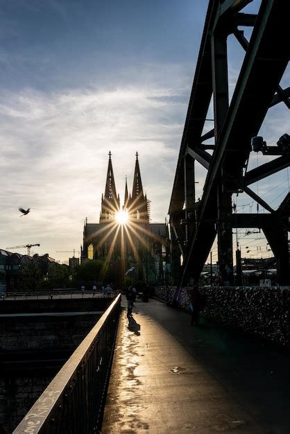 Premium Photo Sunset Over Cologne Cathedral Germany