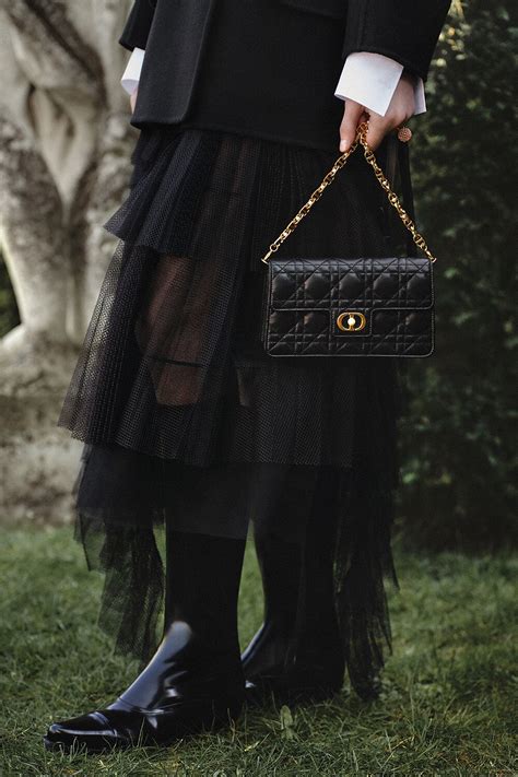 Whats New For Women Designer Womens Fashion Dior Gb Dior
