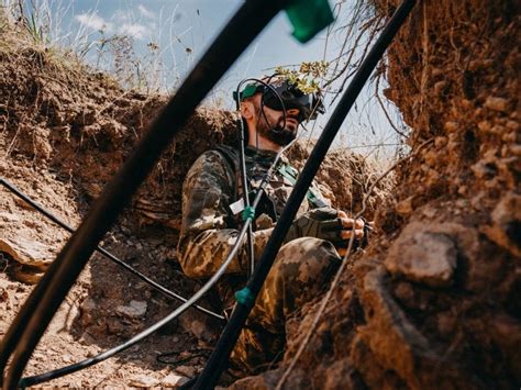 Ukraine Is Using 100000 Octocopter Drones To Destroy Russian Tanks