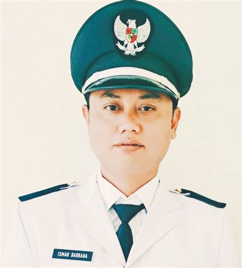 Kesuksesan Bapak Ismar Barbara Se Mm Membangun Masa Depan Bersama Desa