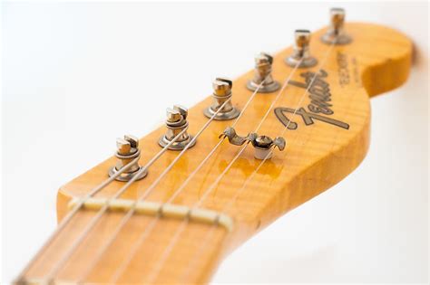 Three String Tree String Retainer Aged Nickel Reverb