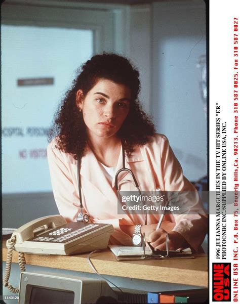 1996 Julianna Margulies In The Tv Hit Series Er Nachrichtenfoto