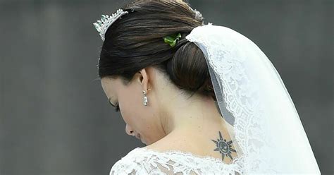 Sofia Visar Upp Tatueringen Mitt Under Statsbesöket Svensk Dam